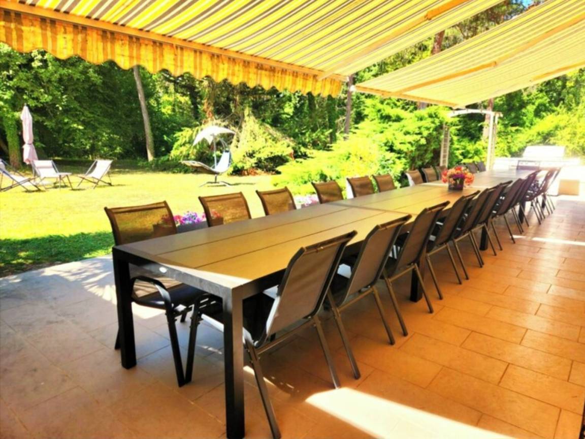 450 M² Maison De Vacances ∙ 11 Chambres ∙ 25 Personnes - Île-de-France