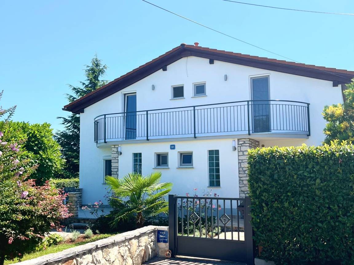 75 M² Ferienwohnung ∙ 2 Schlafzimmer ∙ 4 Gäste - Novigrad