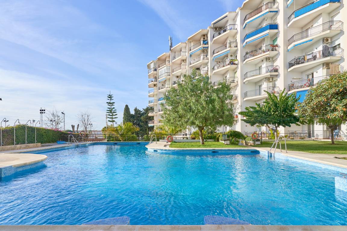80 M² Apartamento ∙ 2 Habitaciones ∙ 4 Huéspedes - Nerja