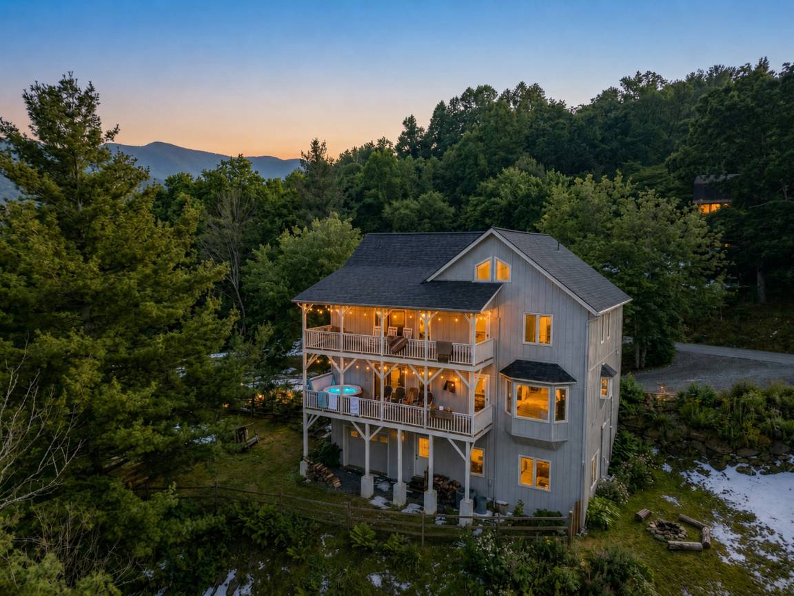 290 M² House ∙ 4 Bedrooms ∙ 13 Guests - North Carolina
