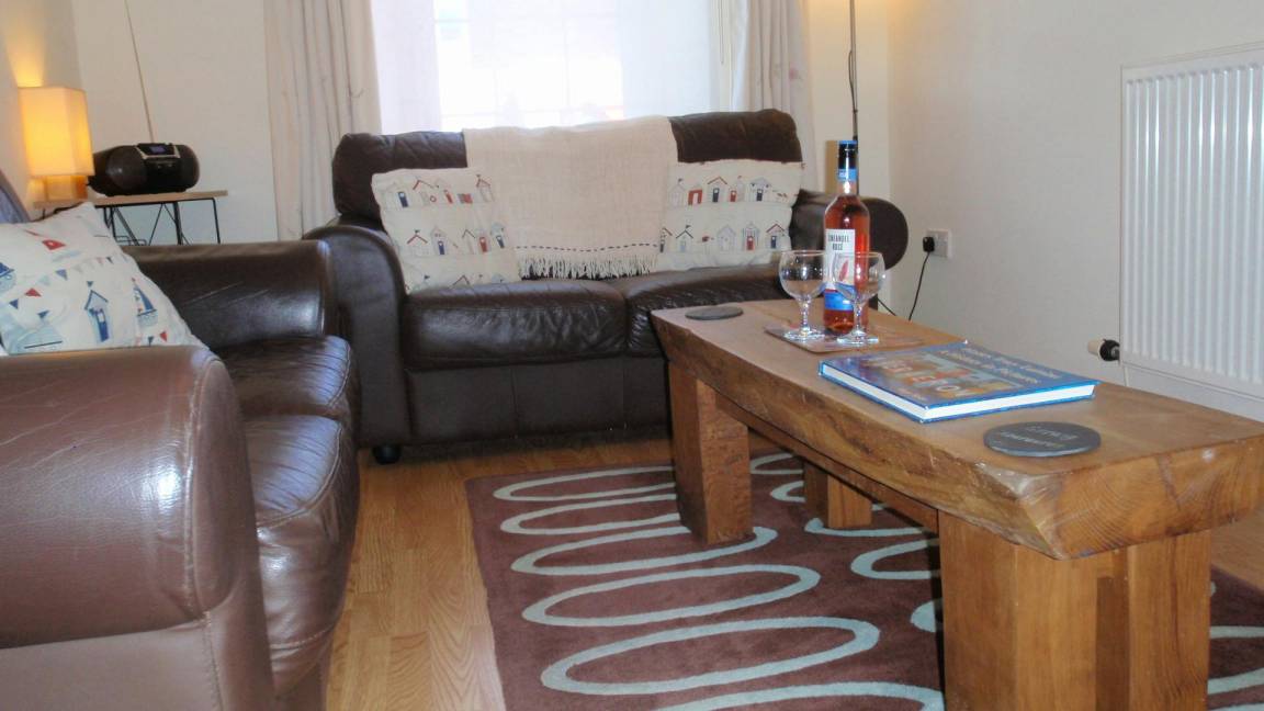 60 M² Cottage ∙ 2 Bedrooms ∙ 4 Guests - Aberaeron