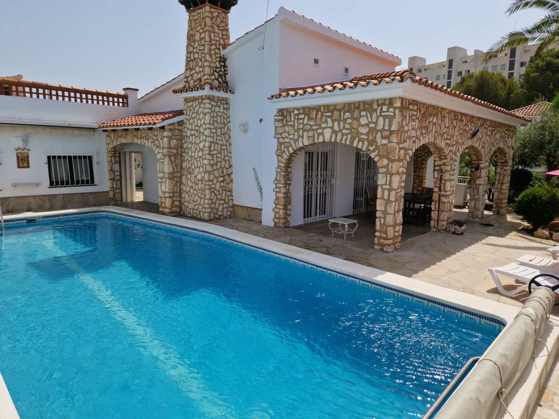 Villa ∙ 3 Schlafzimmer ∙ 8 Gäste - Miami Platja