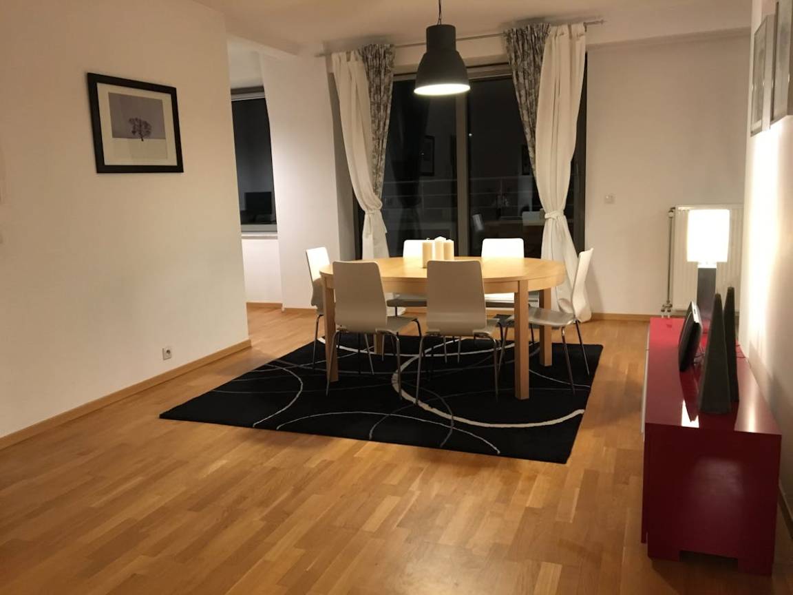 135 M² Apartment ∙ 3 Bedrooms ∙ 6 Guests - Brussels
