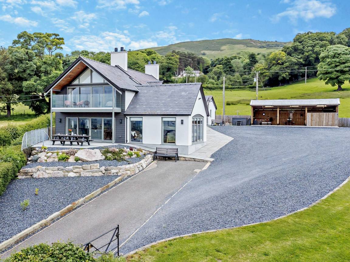 Cottage ∙ 5 Bedrooms ∙ 10 Guests - Ruthin