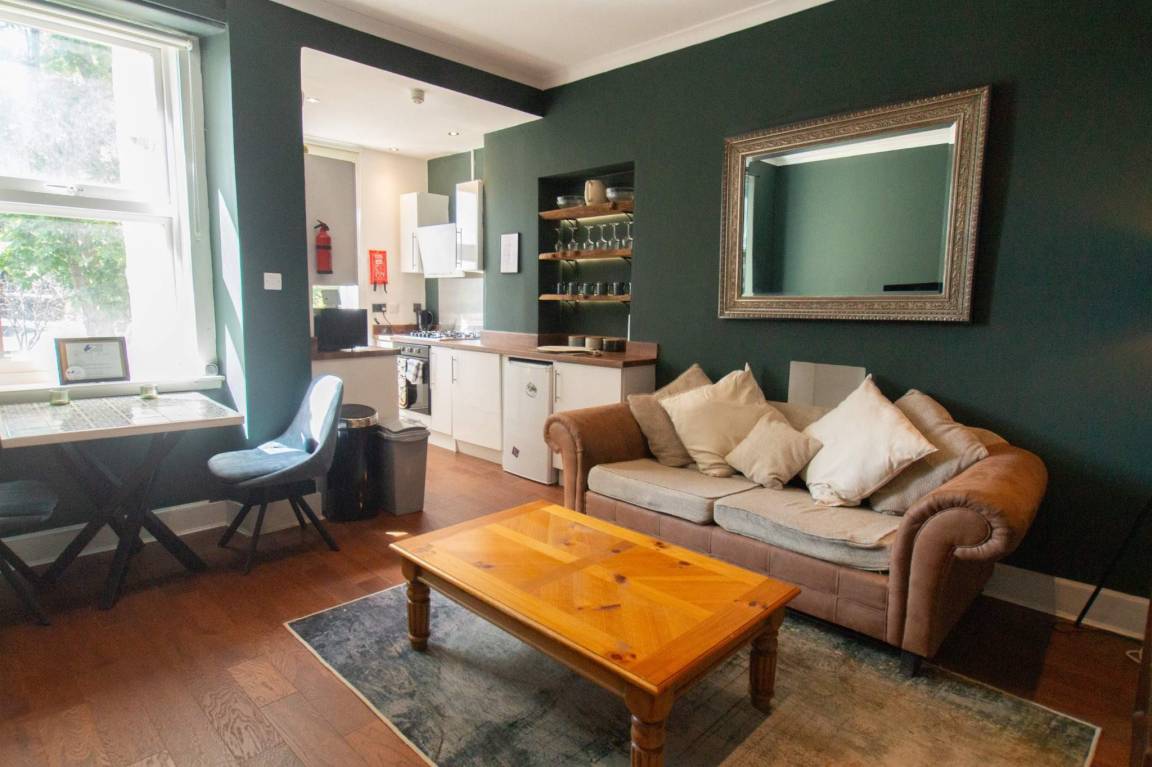 65 M² Apartment ∙ 2 Bedrooms ∙ 4 Guests - Inverness