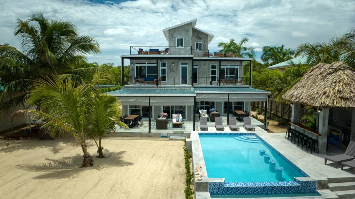 465 M² Apartment ∙ 6 Bedrooms ∙ 20 Guests - Placencia
