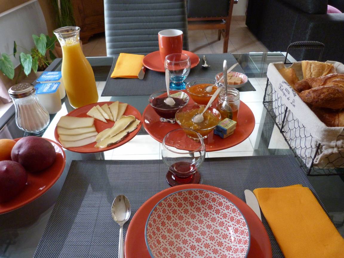 20 M² Chambre D'hôtes ∙ 1 Chambre ∙ 2 Personnes - Saint-Antonin-Noble-Val