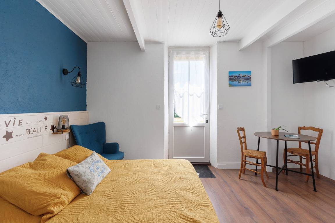 20 M² Chambre D'hôtes ∙ 1 Chambre ∙ 2 Personnes - Bauné