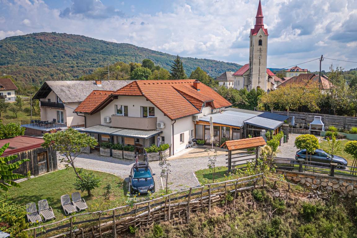81 M² Apartamento ∙ 2 Habitaciones ∙ 6 Huéspedes - Vinica