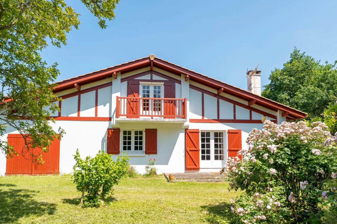 150 M² Maison De Vacances ∙ 4 Chambres ∙ 10 Personnes - Ainhoa