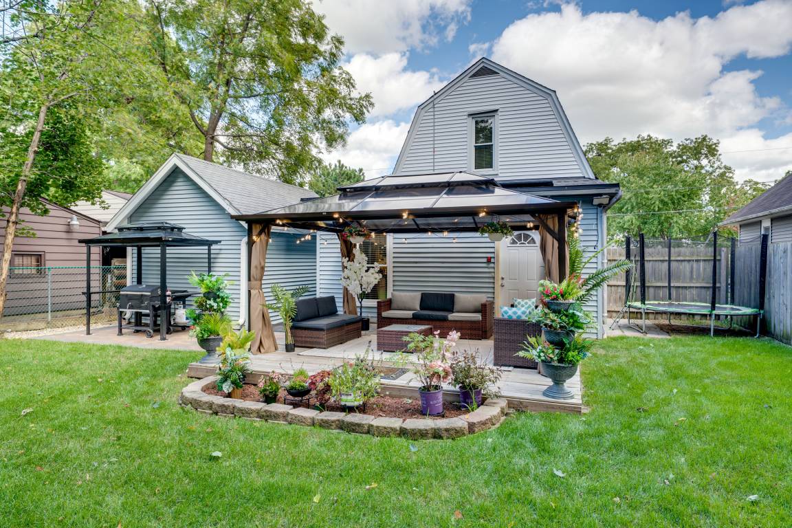116 M² House ∙ 3 Bedrooms ∙ 6 Guests - Elgin, IL