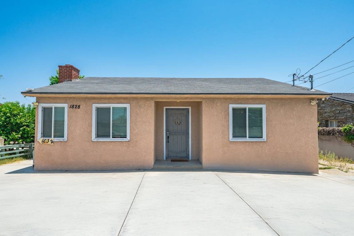 House ∙ 2 Bedrooms ∙ 4 Guests - La Verne, CA