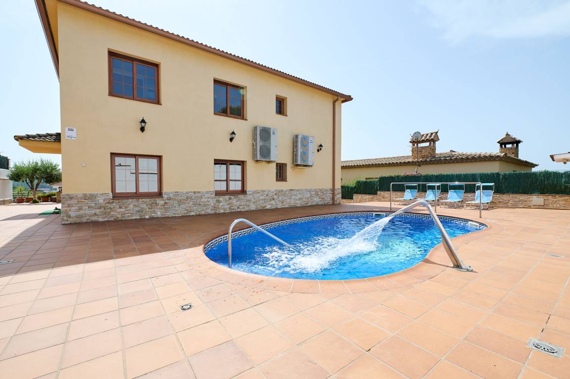 210 M² Villa Vacanza ∙ 6 Camere Da Letto ∙ 12 Ospiti - Santa Susanna