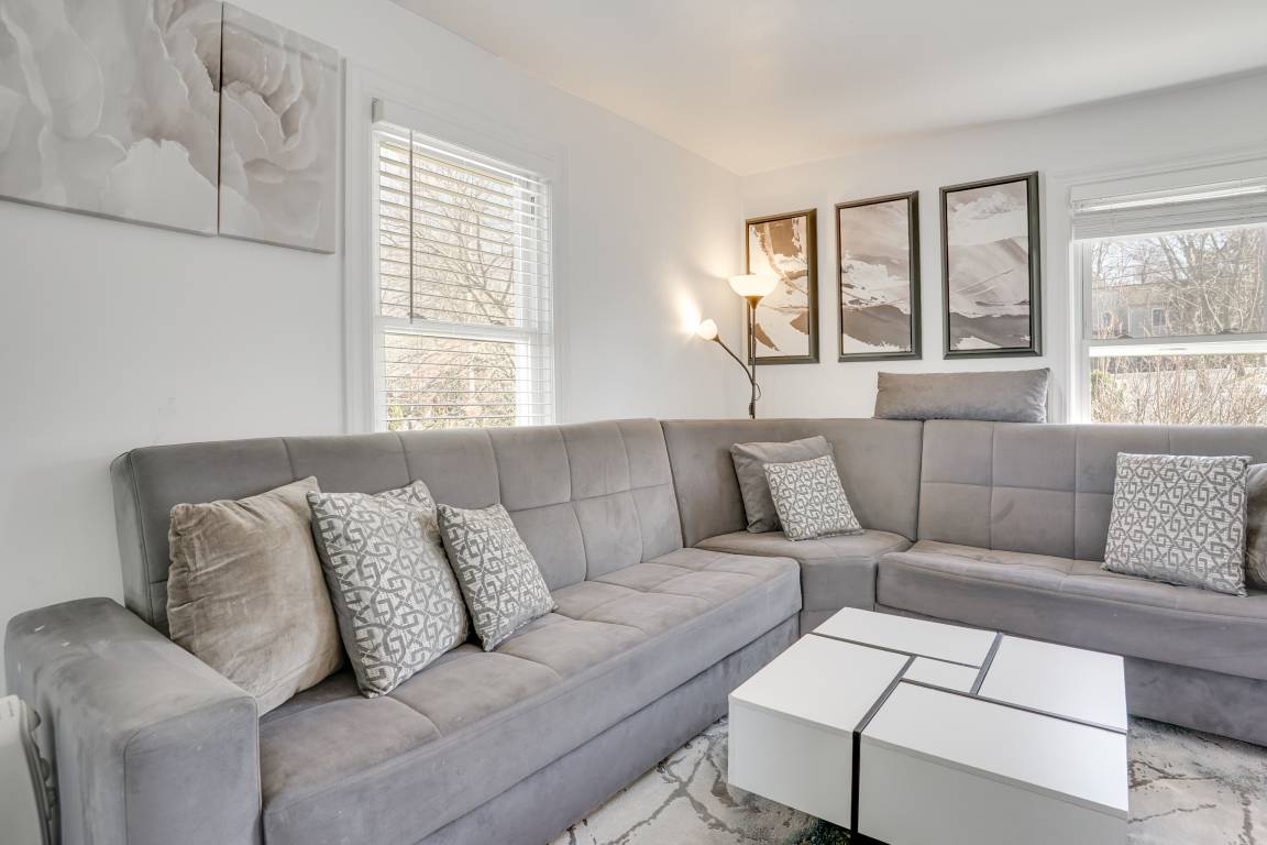 83 M² Apartment ∙ 2 Bedrooms ∙ 5 Guests - White Plains, NY