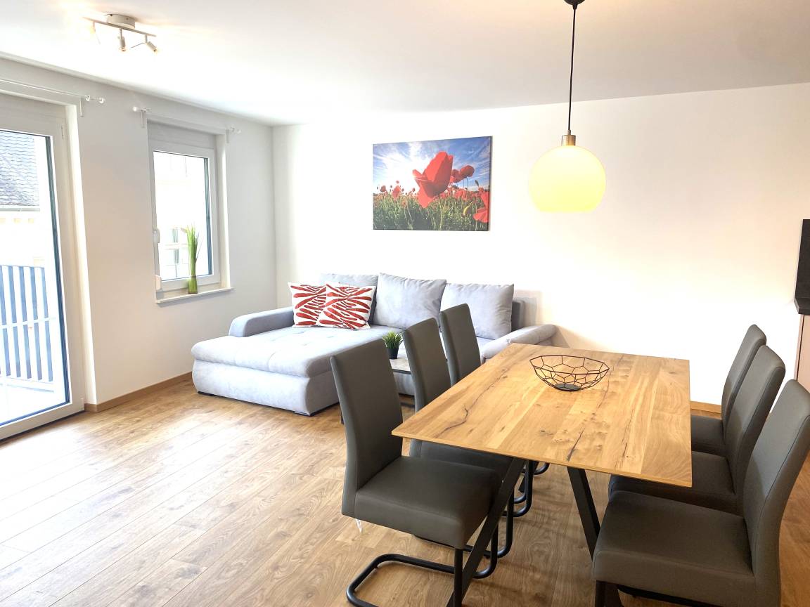 91 M² Ferienwohnung ∙ 2 Schlafzimmer ∙ 4 Gäste - Endingen am Kaiserstuhl