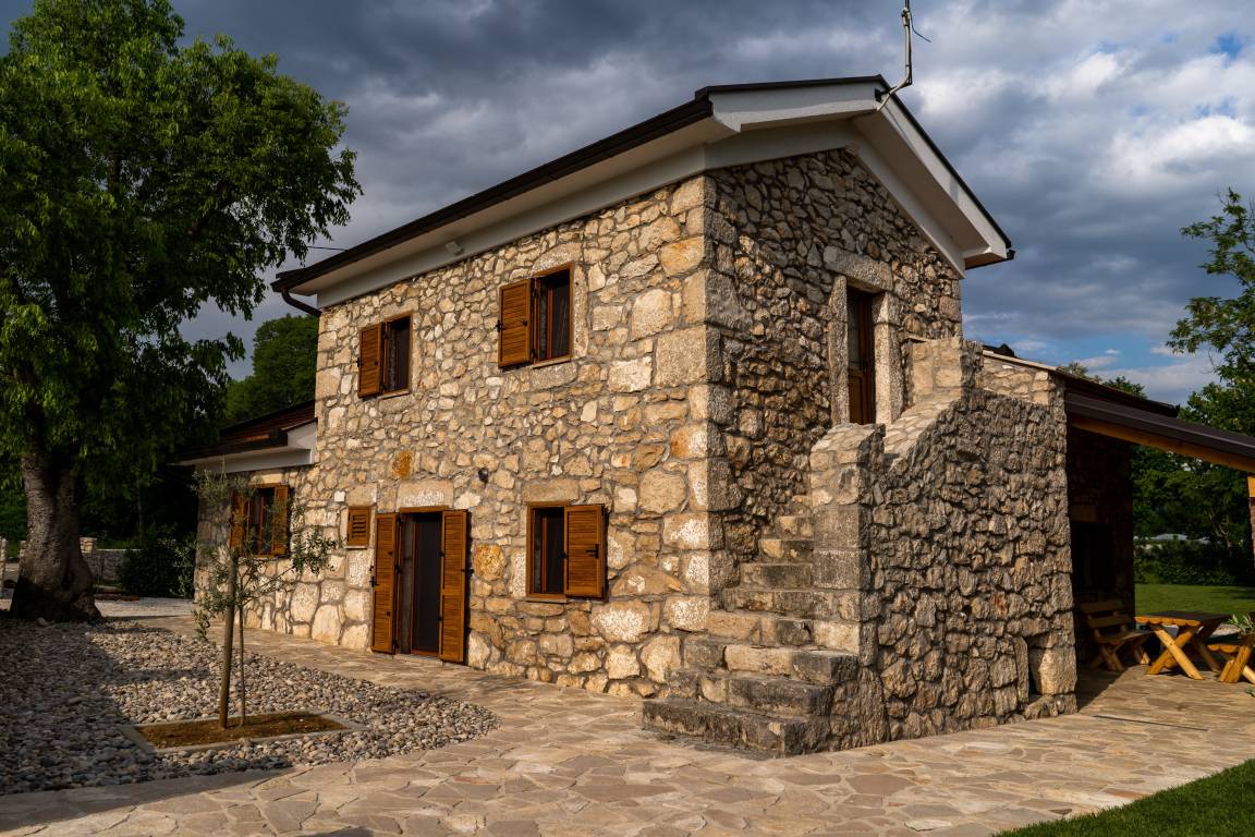 75 M² House ∙ 2 Bedrooms ∙ 6 Guests - Brist