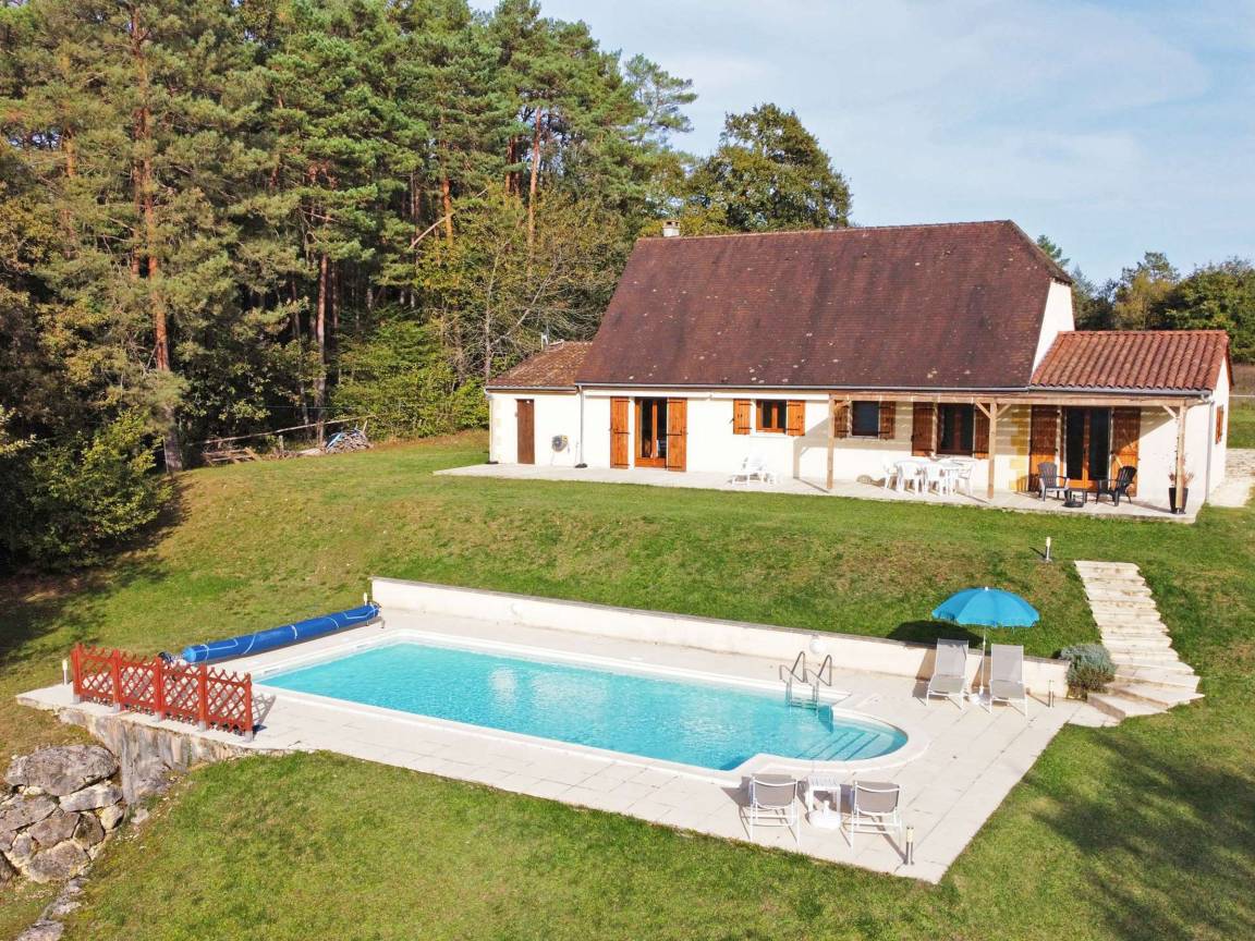 105 M² Ferienhaus ∙ 4 Schlafzimmer ∙ 6 Gäste - Fleurac