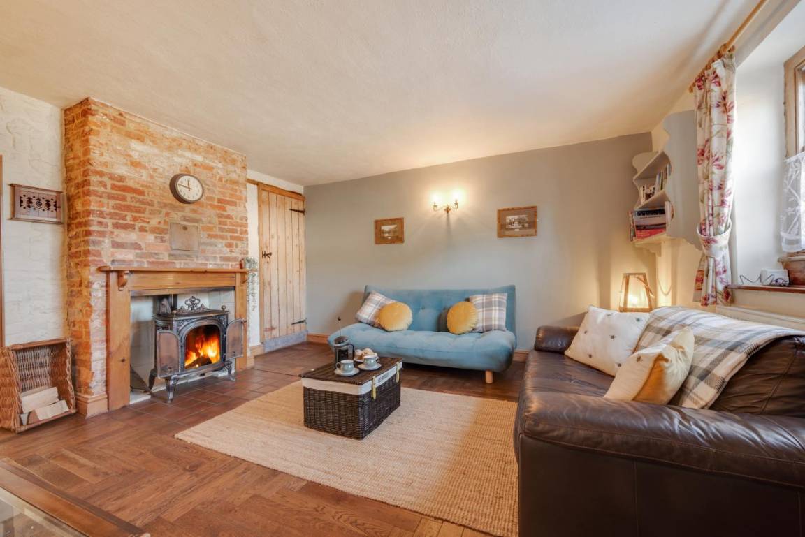 Cottage ∙ 2 Bedrooms ∙ 4 Guests - Snettisham