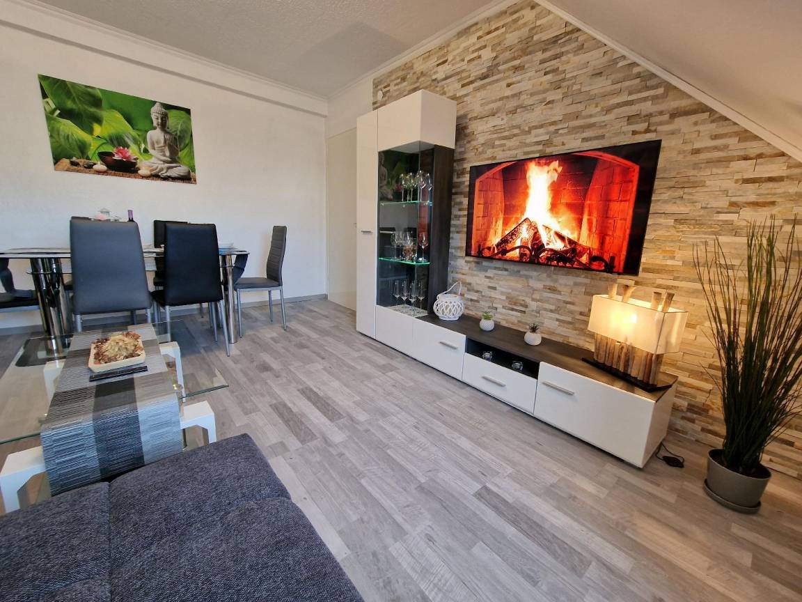 68 M² Ferienwohnung ∙ 2 Schlafzimmer ∙ 6 Gäste - Kaufungen