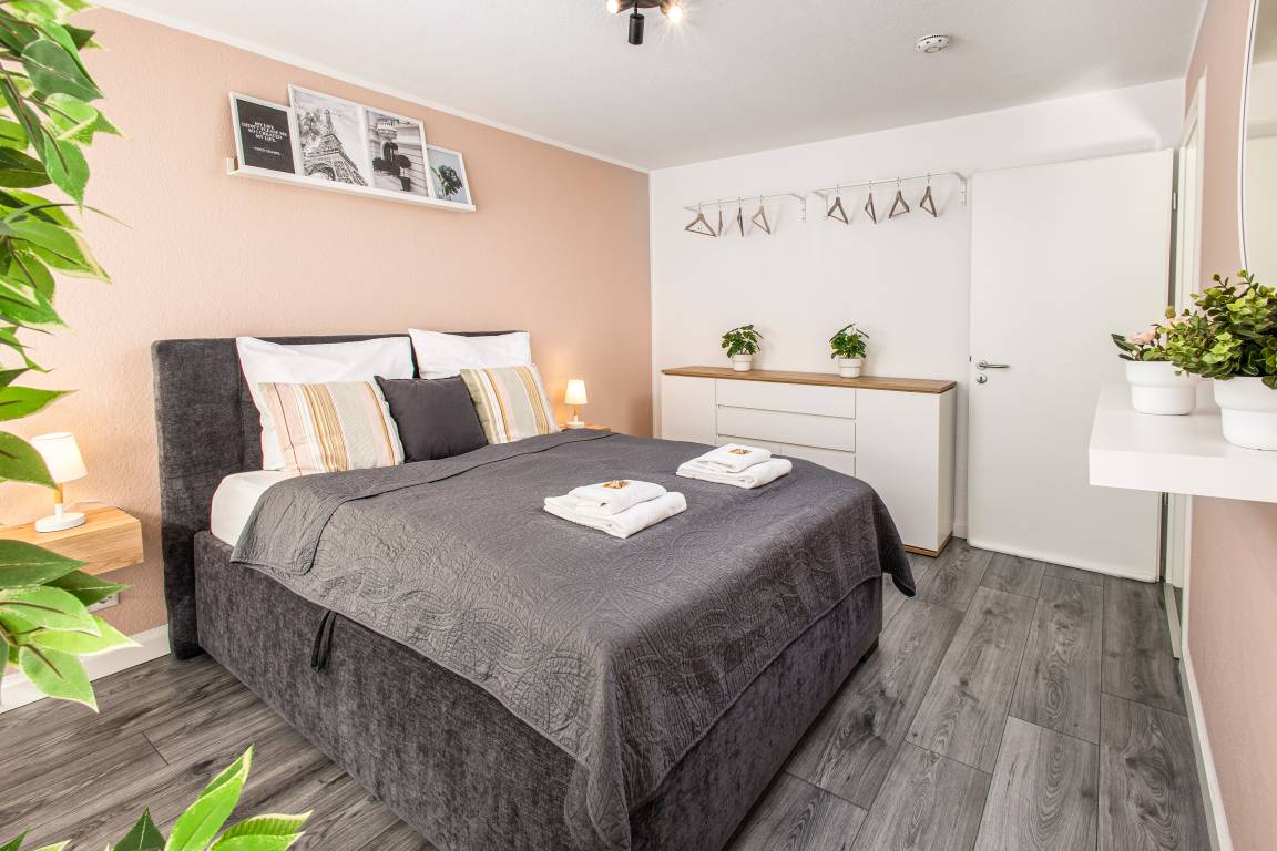 58 M² Ferienwohnung ∙ 1 Schlafzimmer ∙ 4 Gäste - Magdeburg