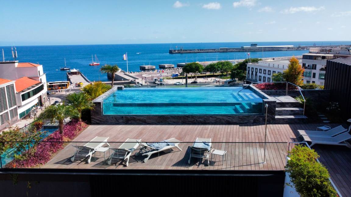 102 M² Apartment ∙ 1 Bedroom ∙ 2 Guests - Madeira