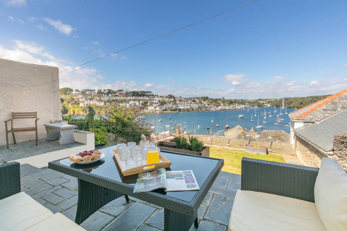 Cottage ∙ 3 Bedrooms ∙ 6 Guests - Fowey