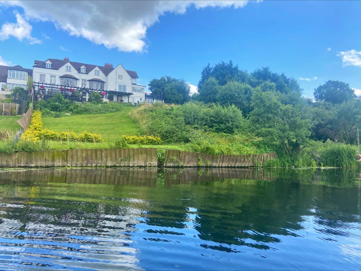 Cottage ∙ 4 Bedrooms ∙ 10 Guests - Evesham