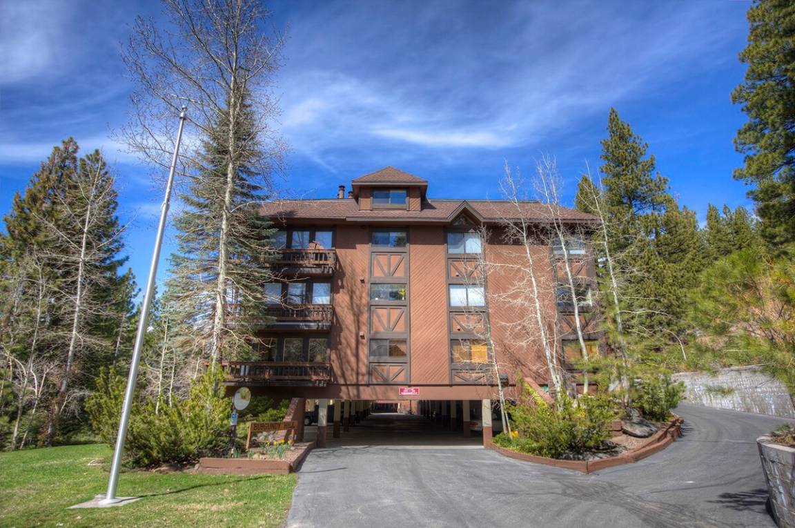 99 M² Apartamento ∙ 1 Habitación ∙ 4 Huéspedes - Carson City, NV