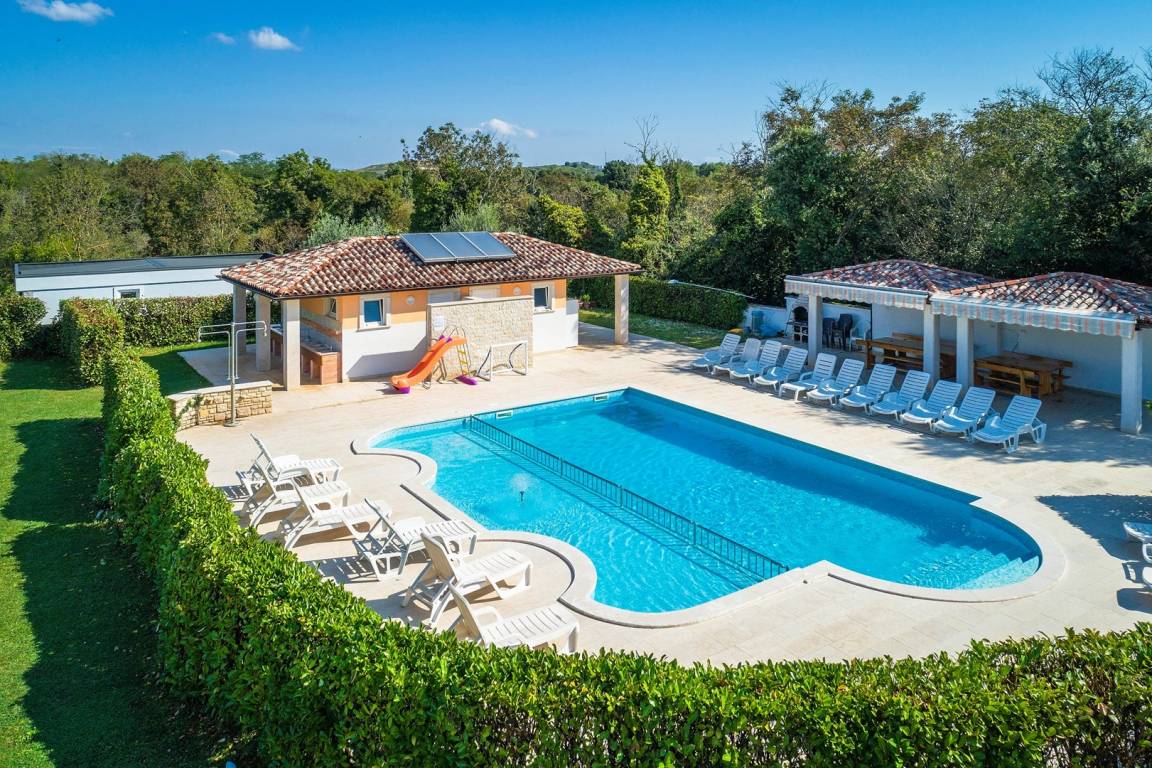 30 M² Apartamento ∙ 2 Habitaciones ∙ 4 Huéspedes - Pula