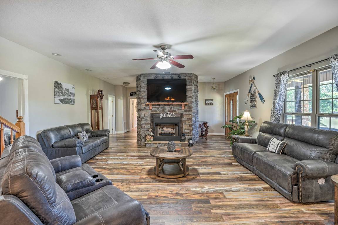 334 M² House ∙ 5 Bedrooms ∙ 22 Guests - Guntersville Lake