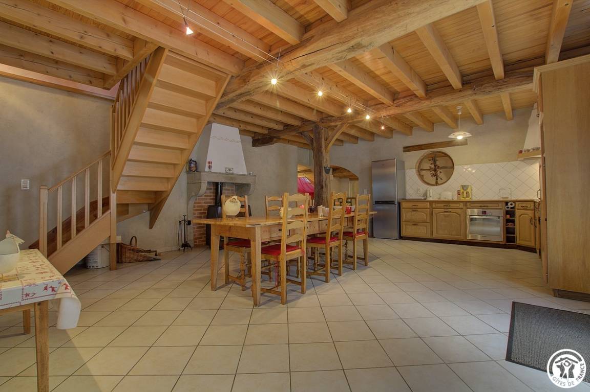 135 M² Gîte ∙ 2 Chambres ∙ 6 Personnes - Ain