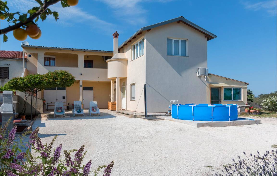 127 M² Appartement ∙ 3 Chambres ∙ 6 Personnes - Pula