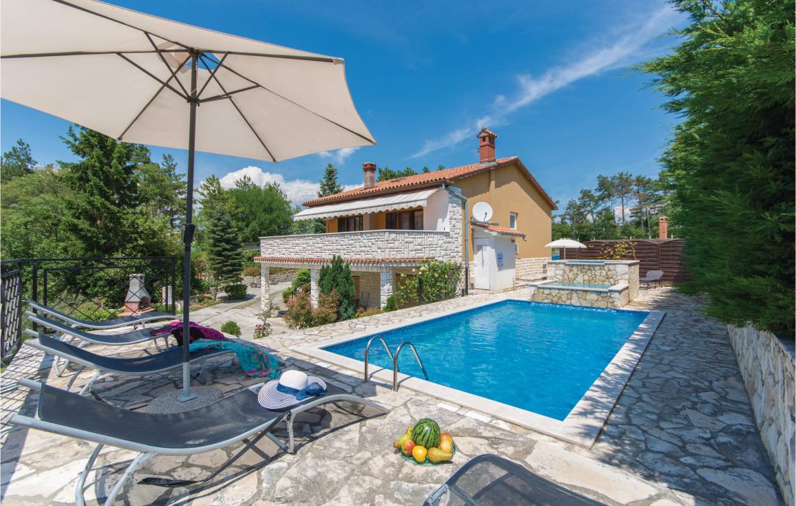 165 M² House ∙ 5 Bedrooms ∙ 12 Guests - Rabac