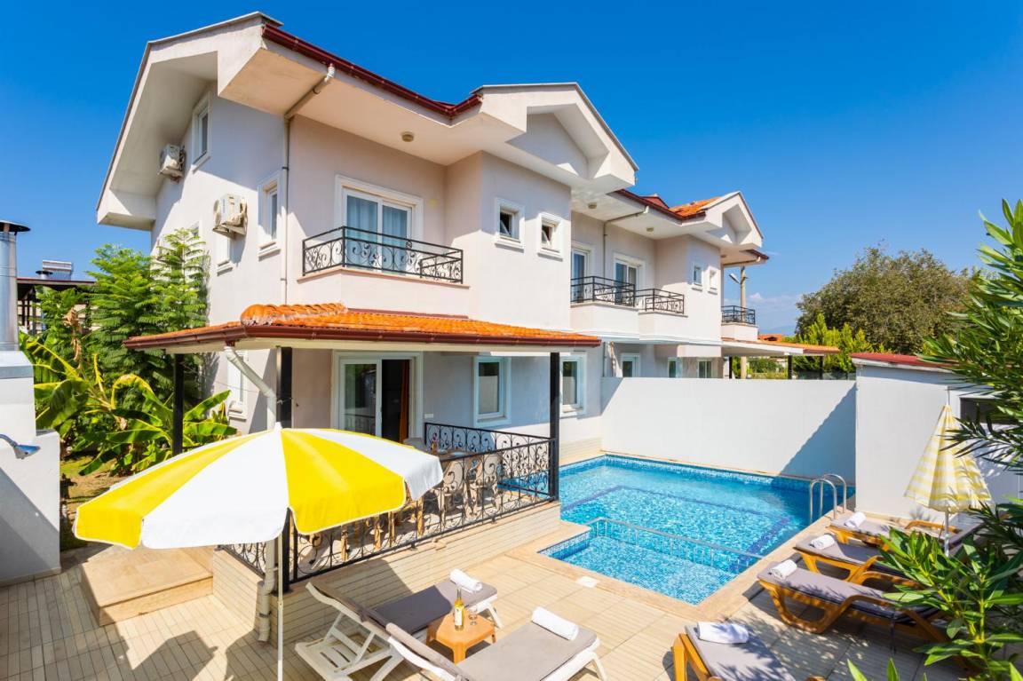 315 M² Villa ∙ 8 Bedrooms ∙ 16 Guests - Dalyan