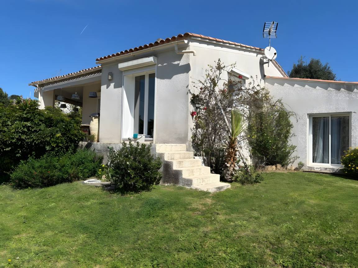 28 M² Bed And Breakfast ∙ 1 Bedroom ∙ 2 Guests - Ajaccio