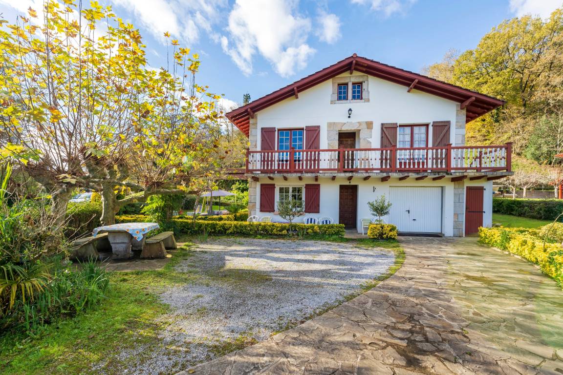 60 M² Appartement ∙ 2 Chambres ∙ 6 Personnes - Espelette