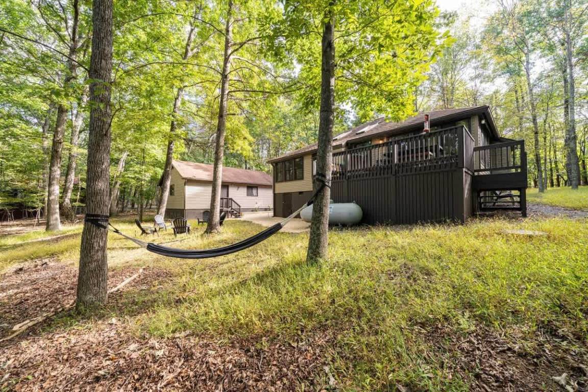 139 M² Cabin ∙ 4 Bedrooms ∙ 10 Guests - West Virginia