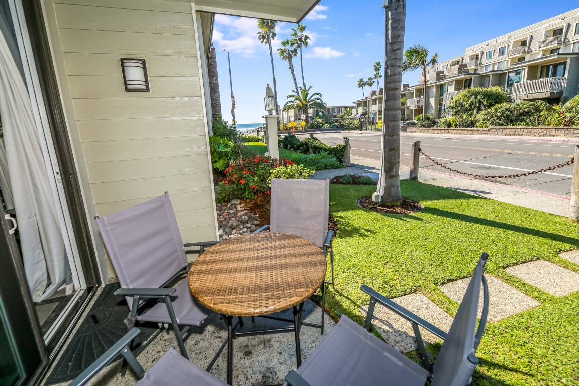 Condo ∙ 2 Bedrooms ∙ 6 Guests - Oceanside, Californie