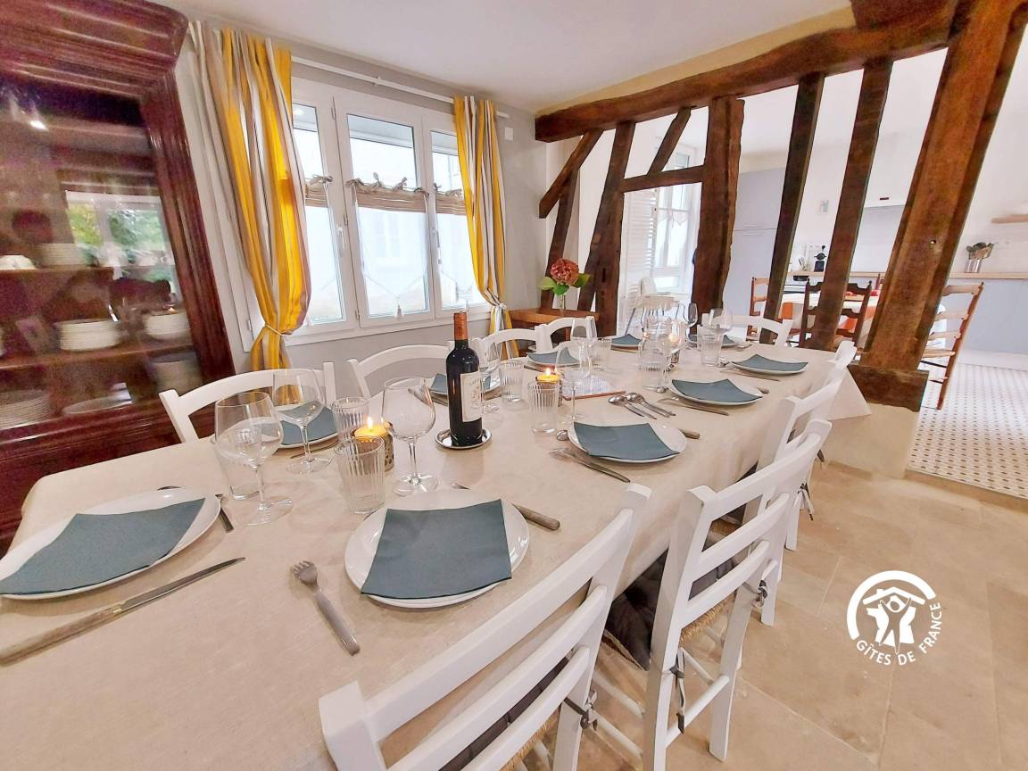 191 M² Cottage ∙ 4 Bedrooms ∙ 11 Guests - Mayenne