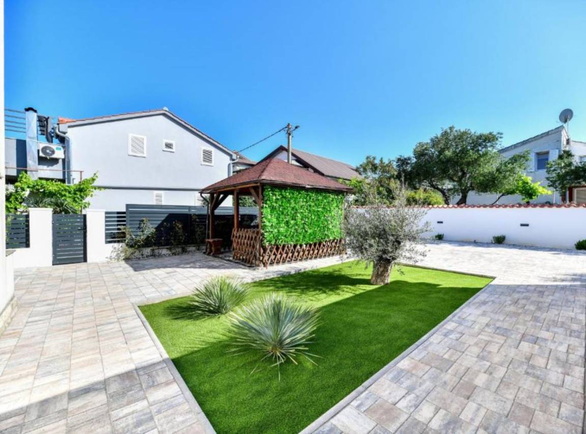 150 M² Casa ∙ 4 Habitaciones ∙ 8 Huéspedes - Galešnjak