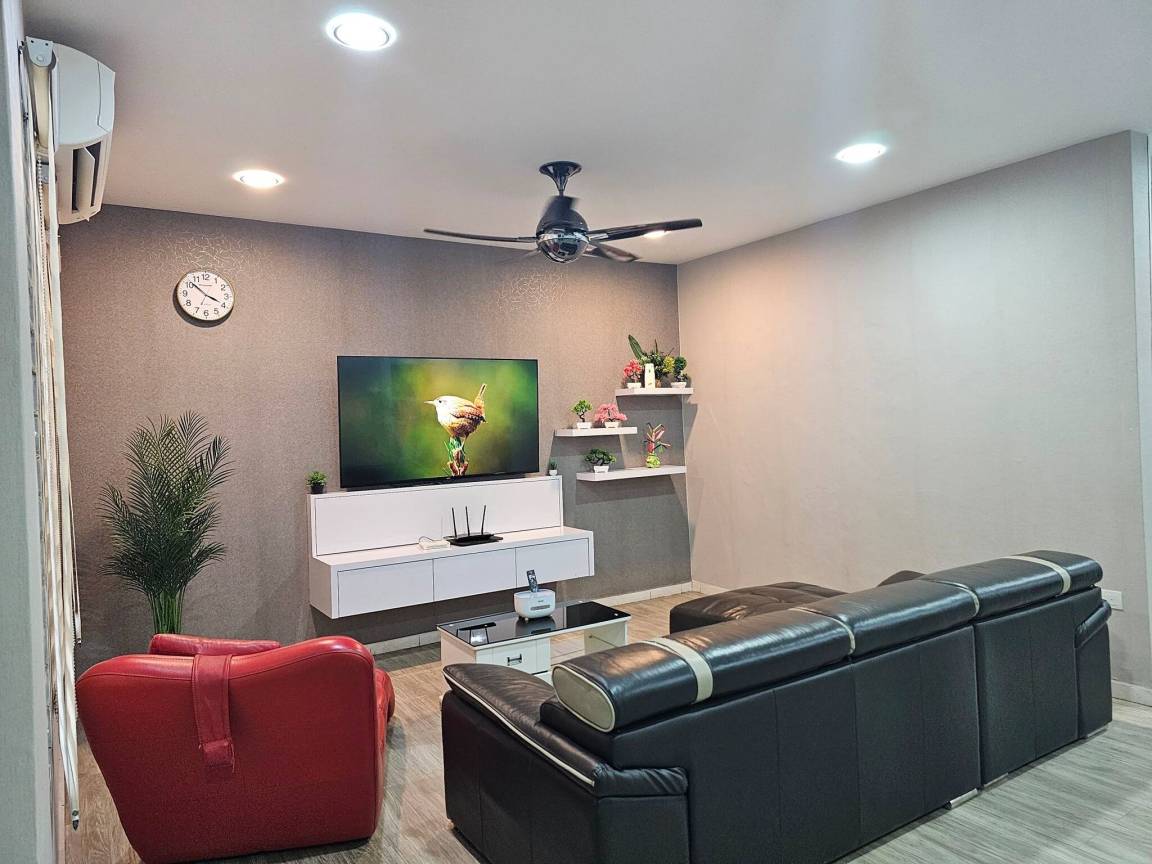 150 M² House ∙ 4 Bedrooms ∙ 7 Guests - Kluang
