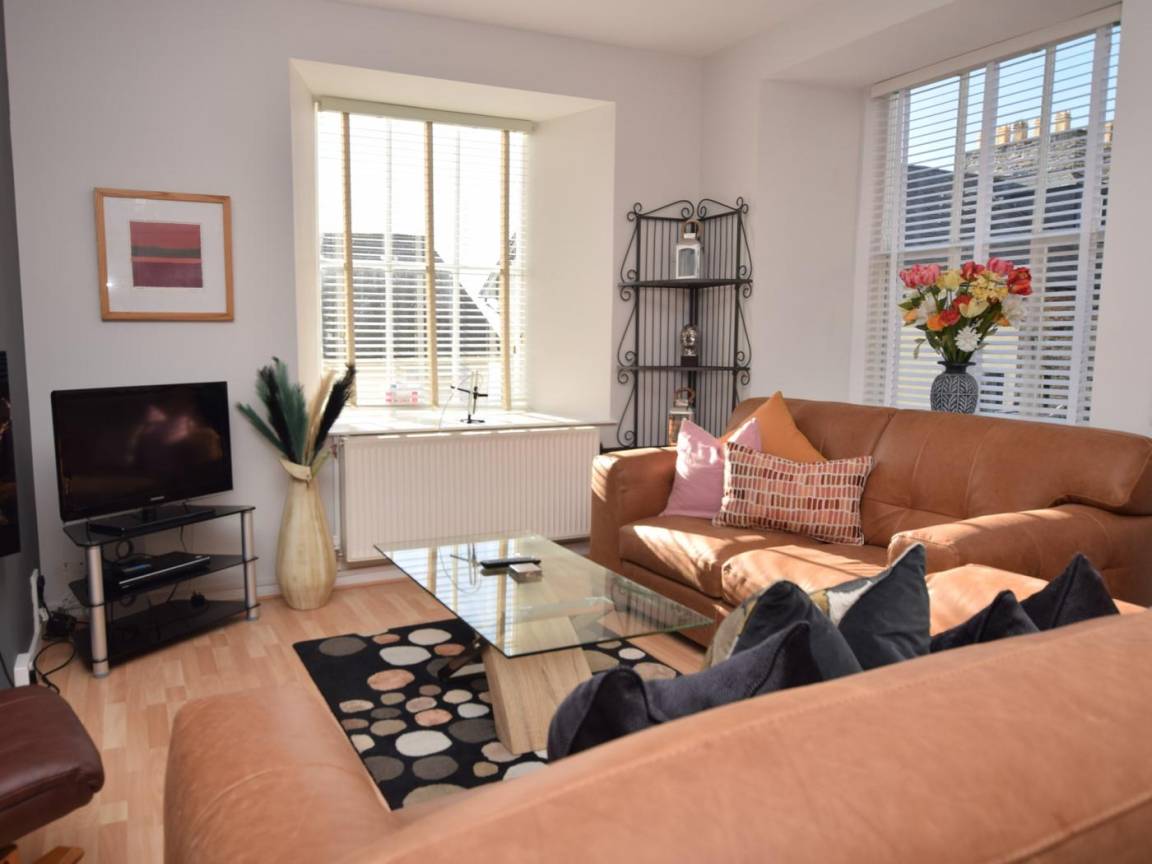 Apartment ∙ 3 Bedrooms ∙ 5 Guests - Tywyn