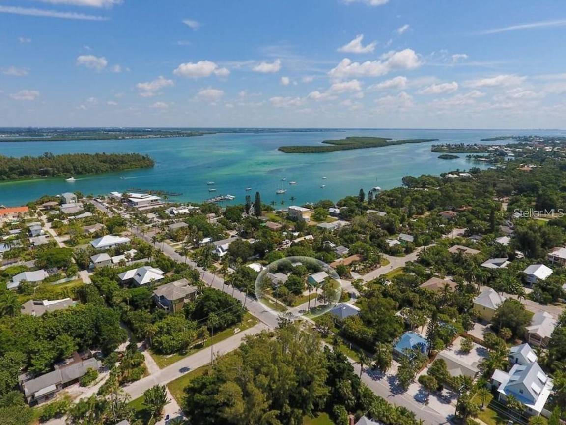 139 M² Cottage ∙ 3 Bedrooms ∙ 3 Guests - Longboat Key, FL