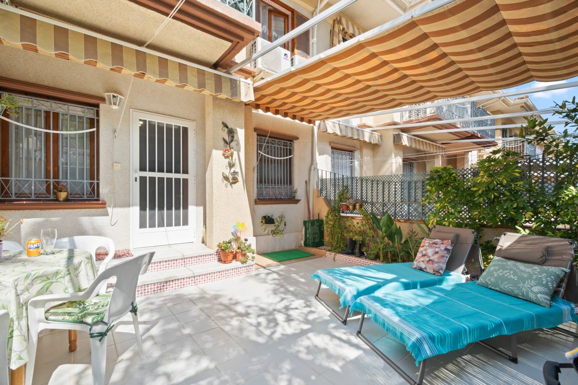 70 M² Bungalow ∙ 2 Bedrooms ∙ 4 Guests - Elche