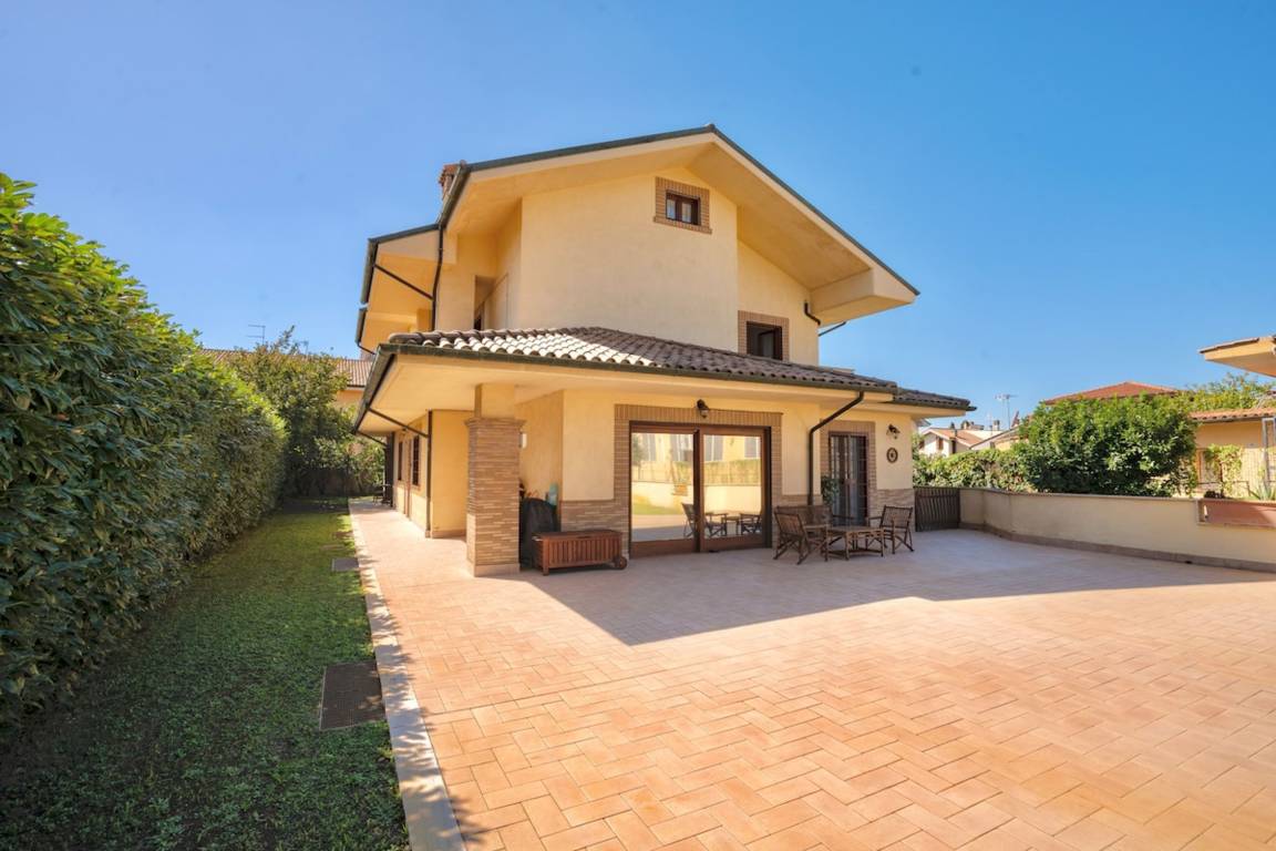 Apartment ∙ 1 Bedroom ∙ 4 Guests - Ciampino