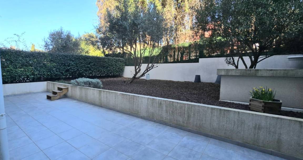 83 M² Appartement ∙ 2 Chambres ∙ 6 Personnes - Saint-Raphaël