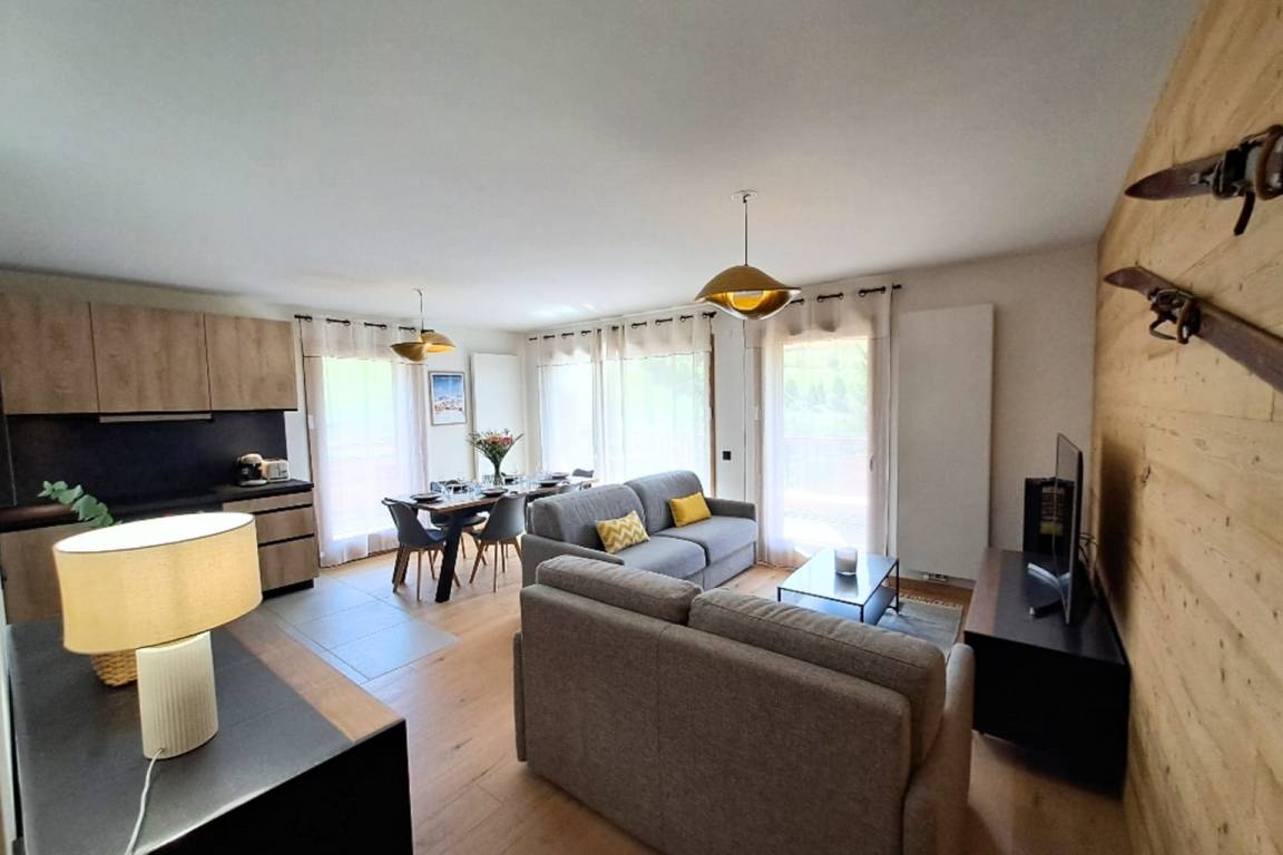 75 M² Appartement ∙ 3 Slaapkamers ∙ 6 Gasten - Bonneville