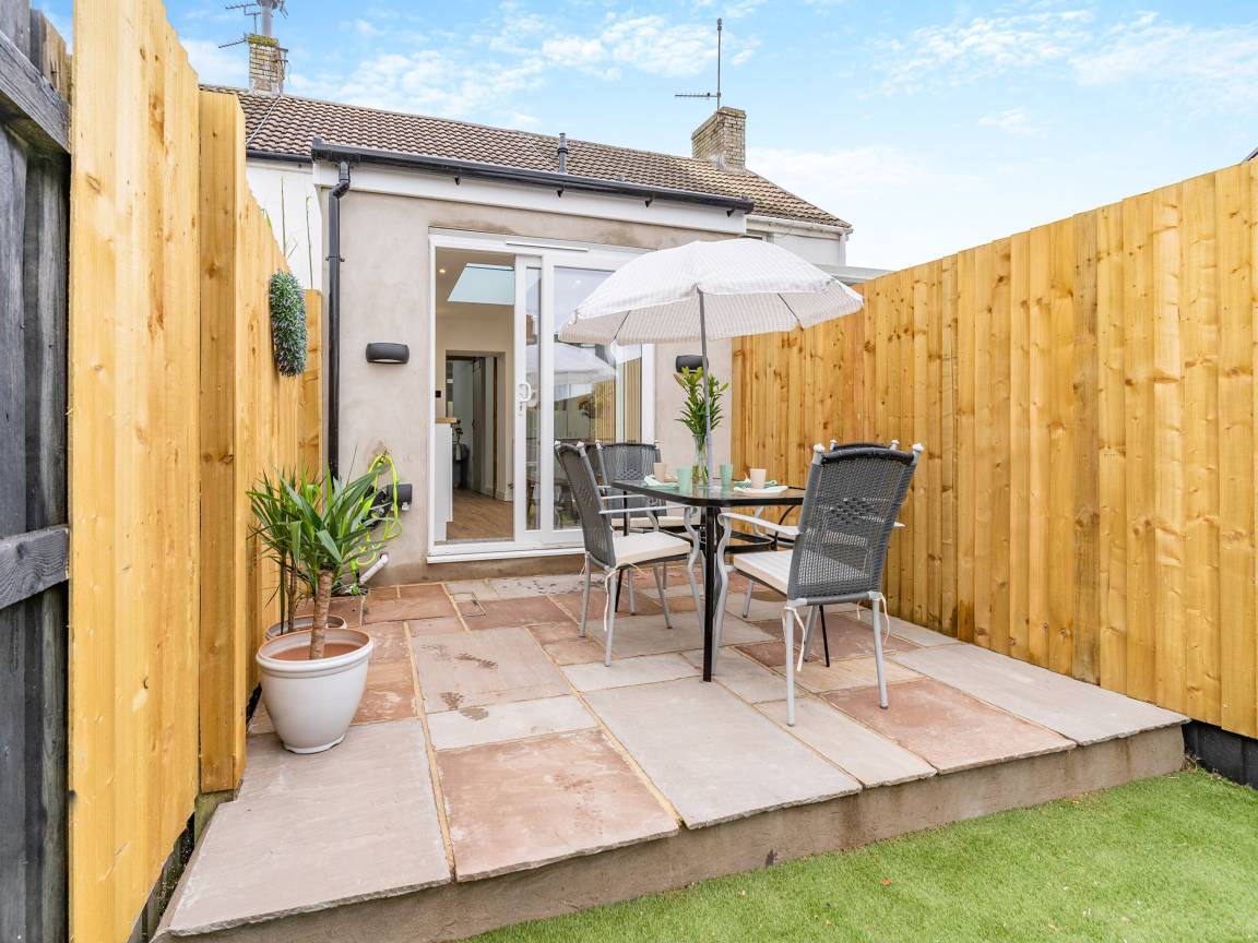 Cottage ∙ 2 Bedrooms ∙ 2 Guests - Port Talbot