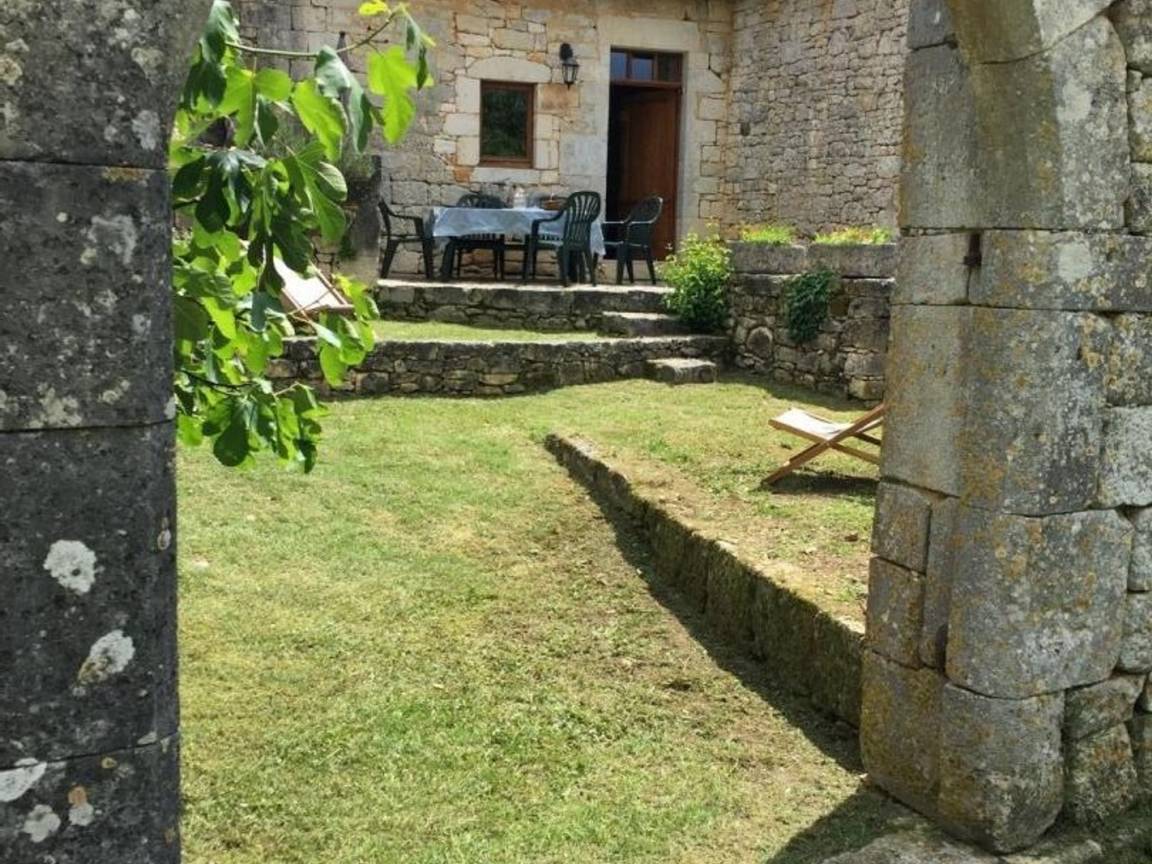 140 M² Cottage ∙ 3 Bedrooms ∙ 6 Guests - Souillac