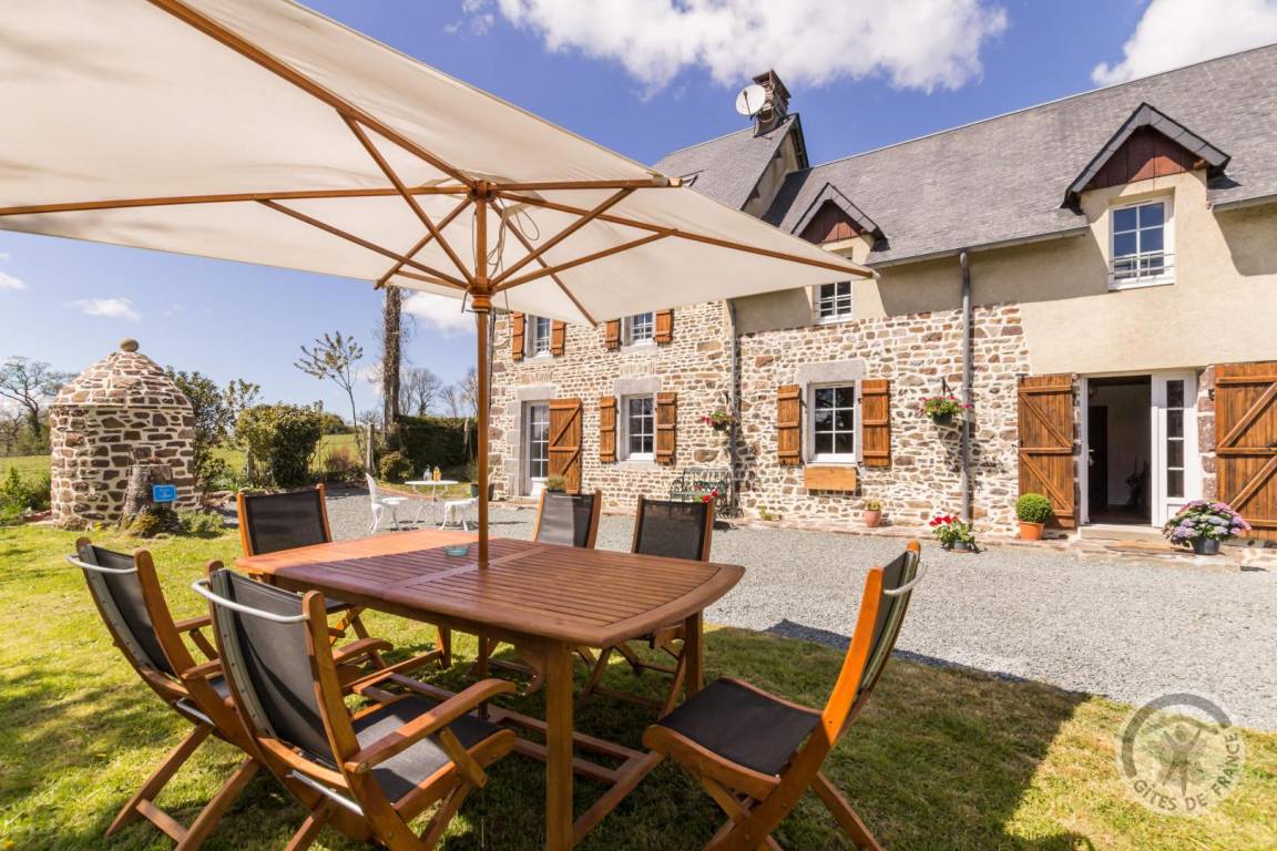 136 M² Gîte ∙ 3 Bedrooms ∙ 6 Guests - Manche
